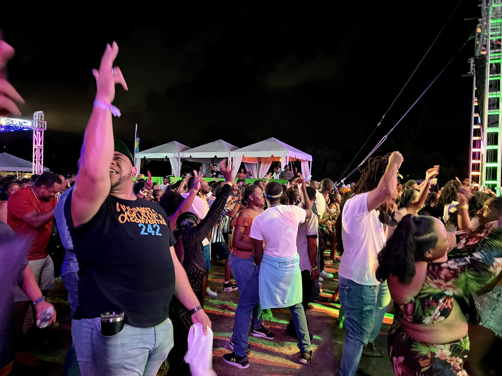 5 Ways To Bubble In The Bahamas | Carnival Bubble In Bahamas